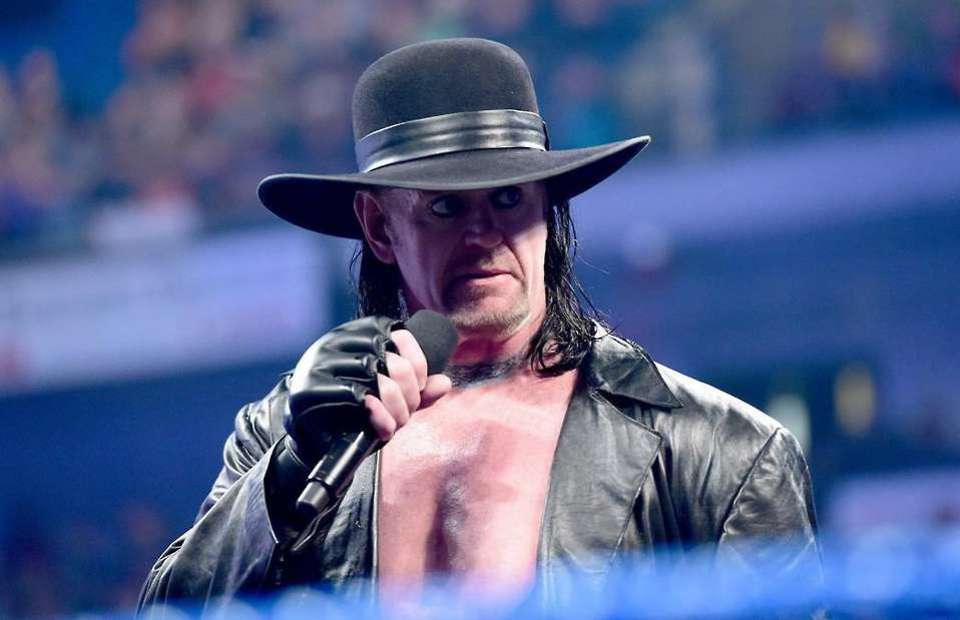 POLLOCK'S NEWS UPDATE: MMA fighter signs with WWE, UFC Hall of Fame