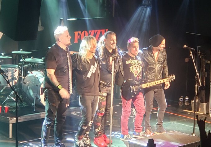 Fozzy cancels concert due to "non-COVID, treatable health issue" for ...