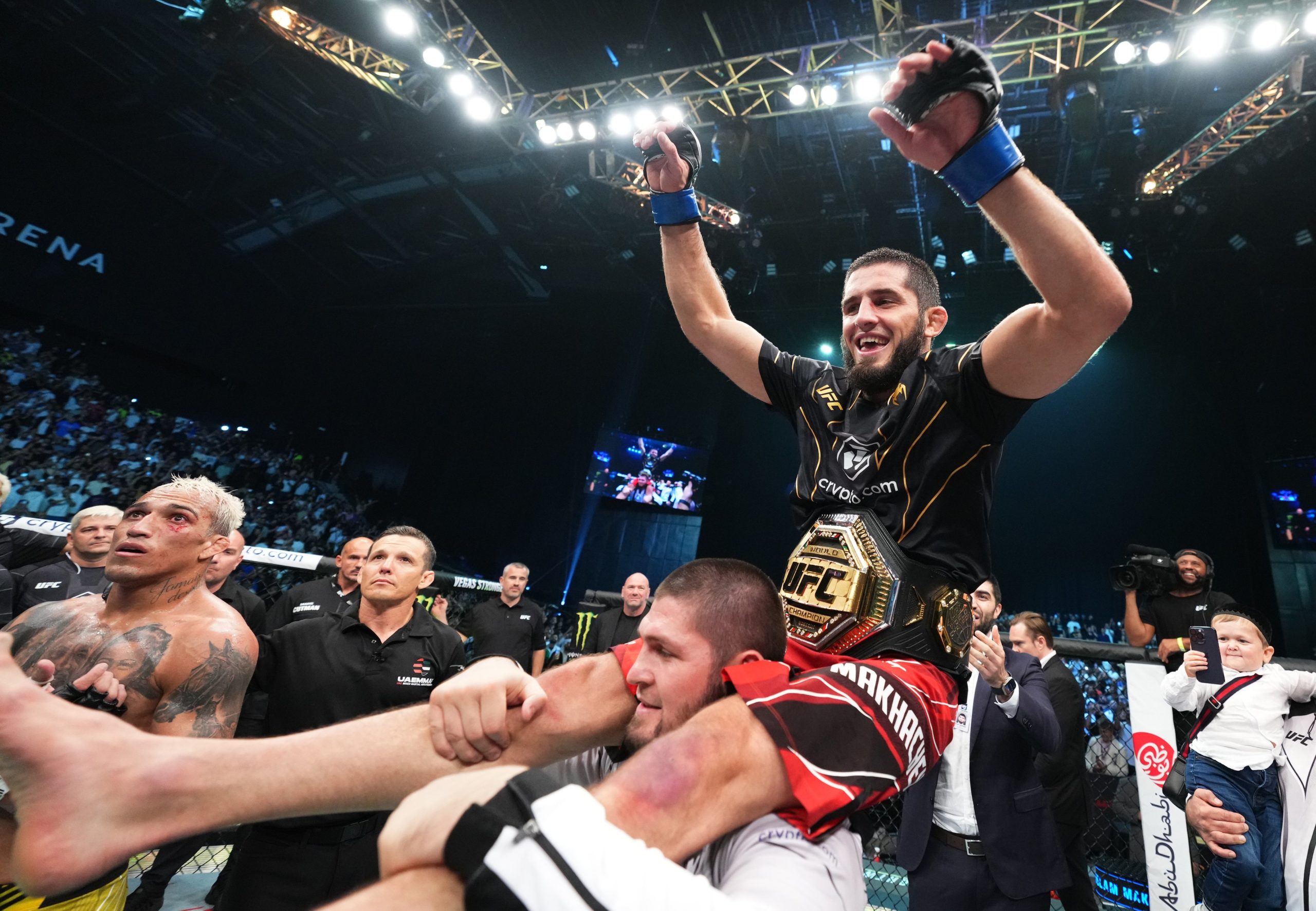 UFC 280 Report: Islam Makhachev submits Charles Oliveira to become ...