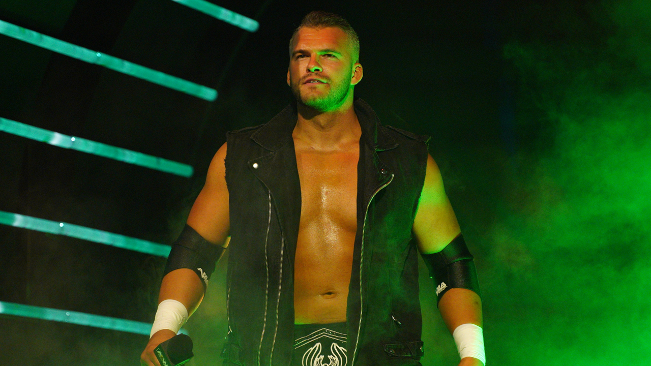 Zack Clayton officially signs with AEW