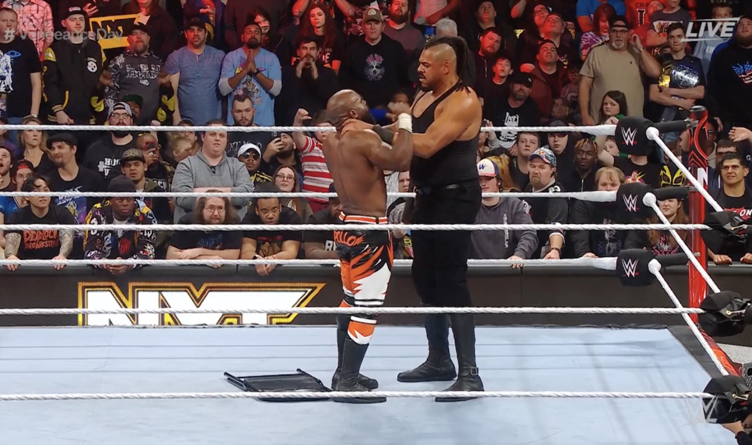 Former Commander Azeez returns as Dabba-Kato, turns on Apollo Crews