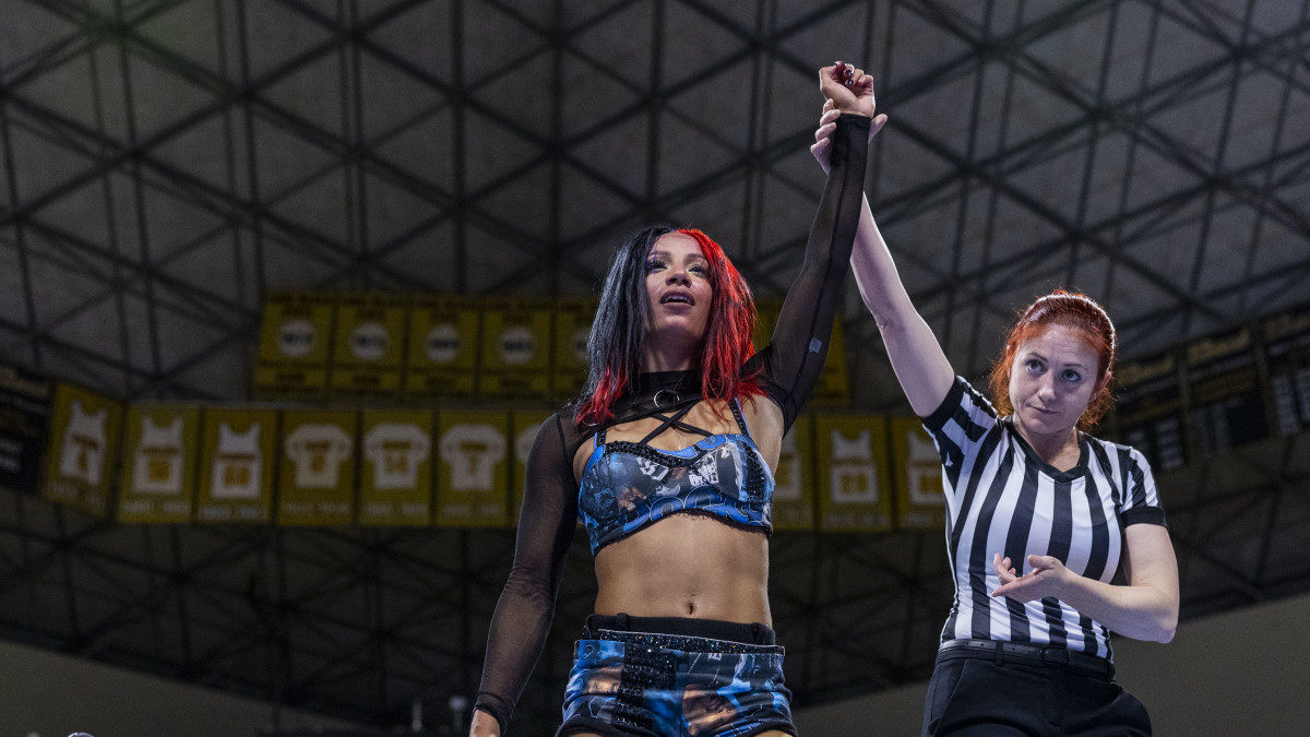 Mercedes Moné suffers injury at NJPW Resurgence