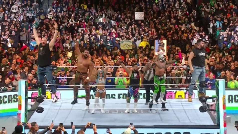 Jason Kelce & Lane Johnson help Rey Mysterio & Andrade score win at WWE ...