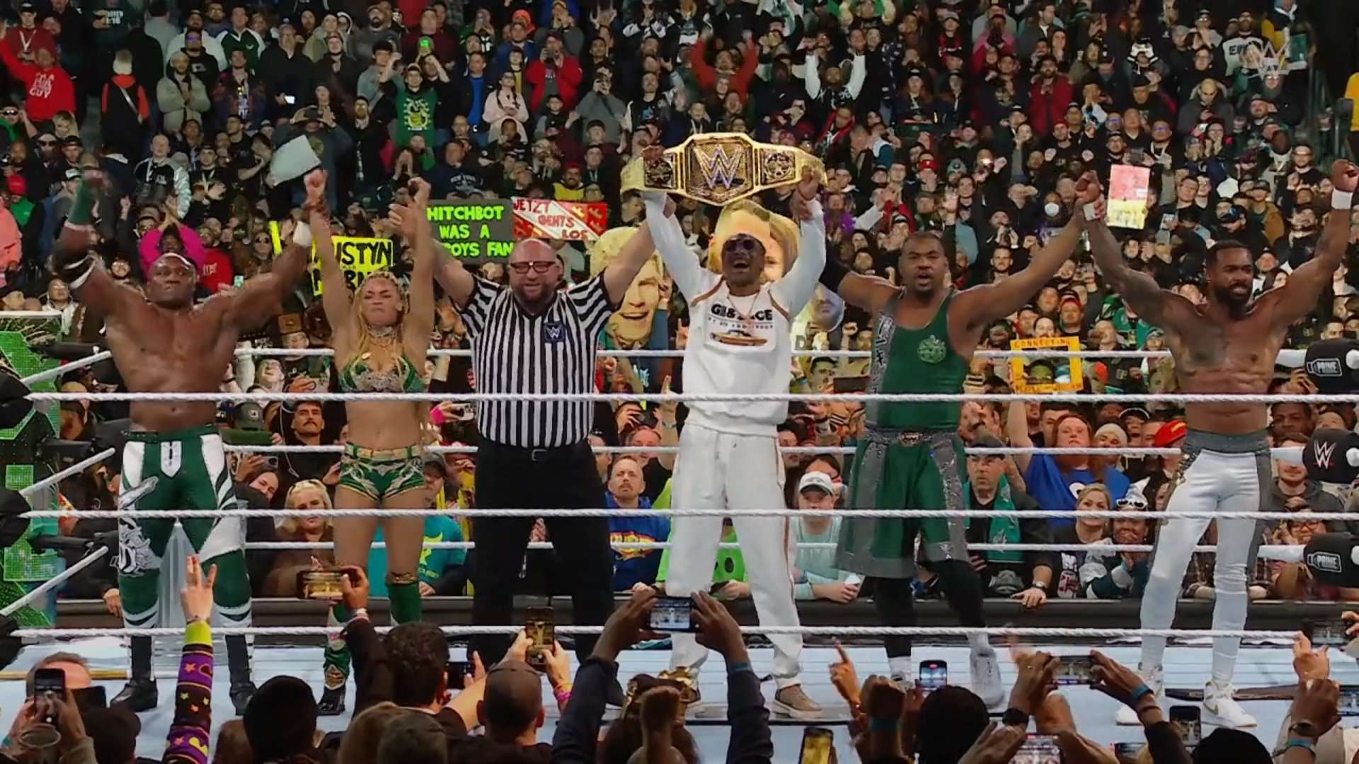 Bully Ray guest referees, Snoop Dogg joins commentary for Philadelphia ...