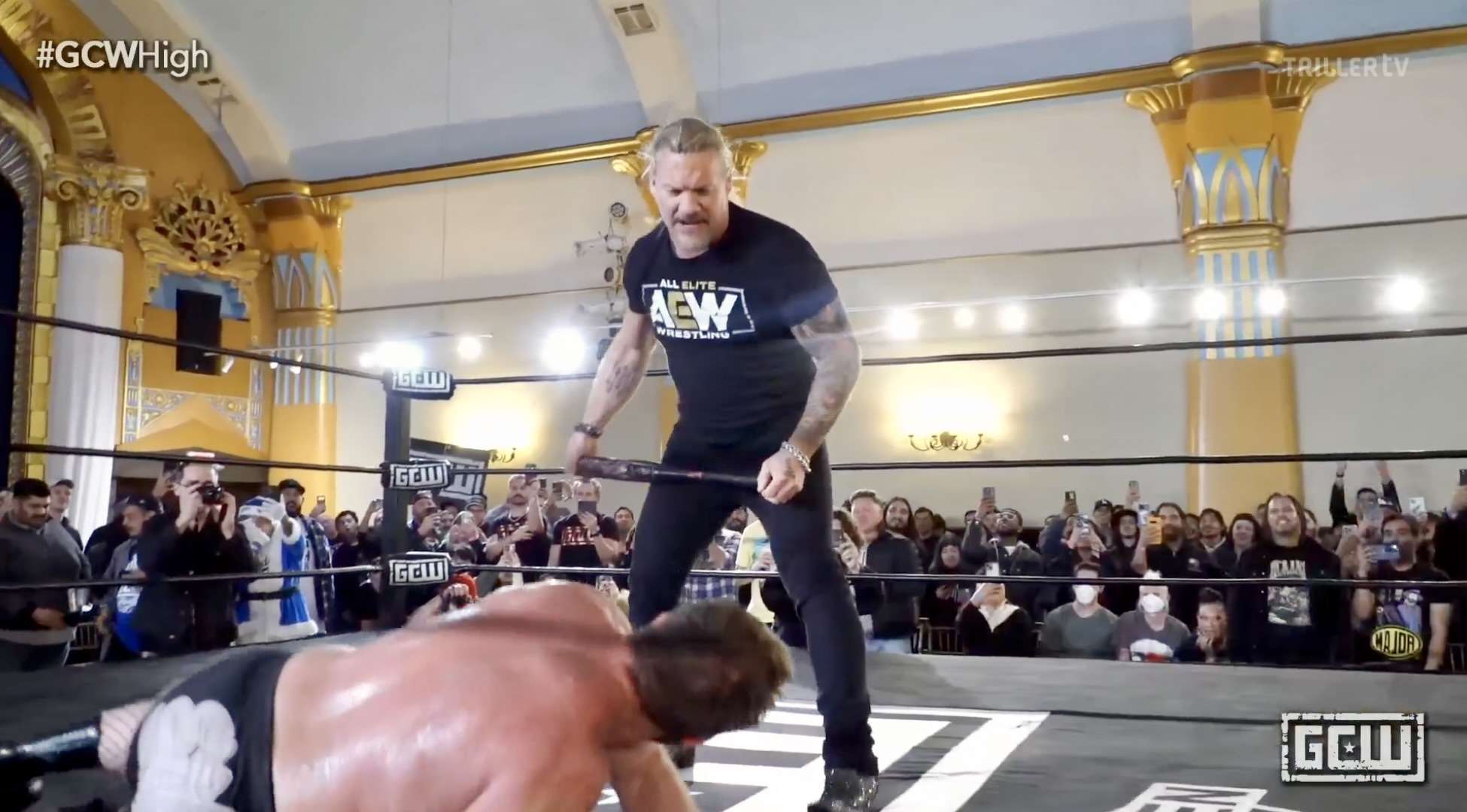 Chris Jericho helps Effy to a win over Matt Cardona at GCW show, then ...