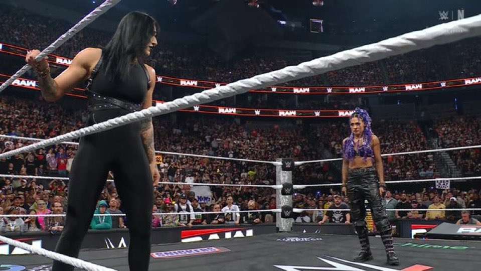 IYO SKY & Stephanie Vaquer compete in singles match on WWE Raw; Giulia ...