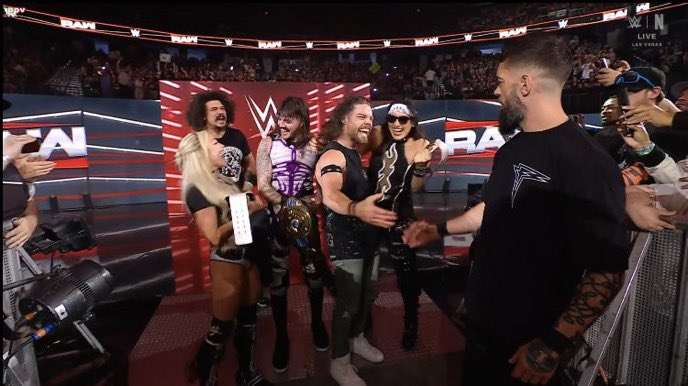 JD McDonagh returns on WWE Raw & helps Dominik Mysterio retain ...