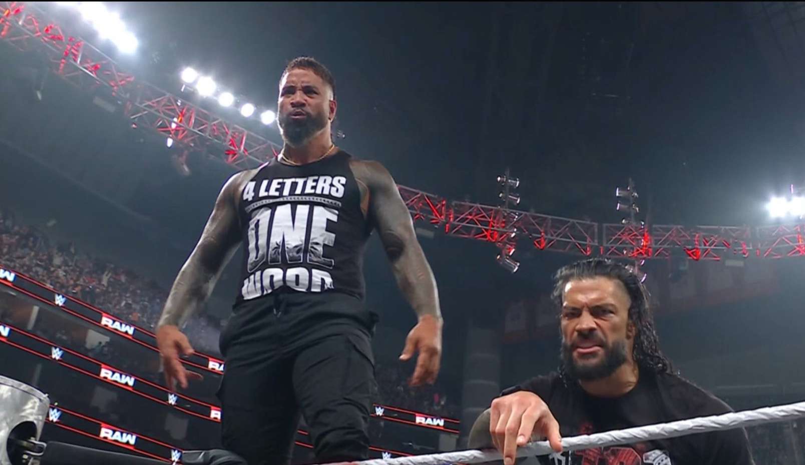 WWE Raw Results: Reigns & Jey Uso fight off Breakker & Reed